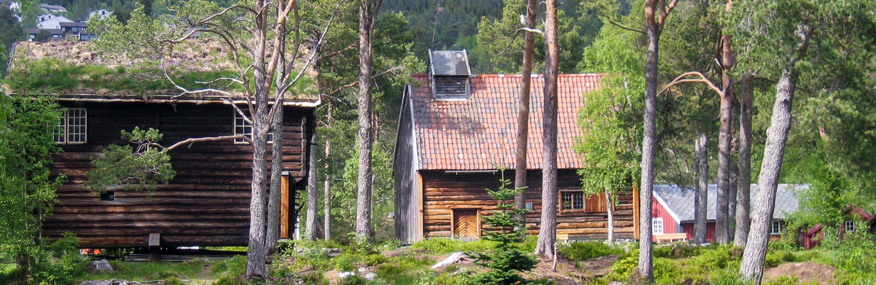 Hiking Along the Varden Path
