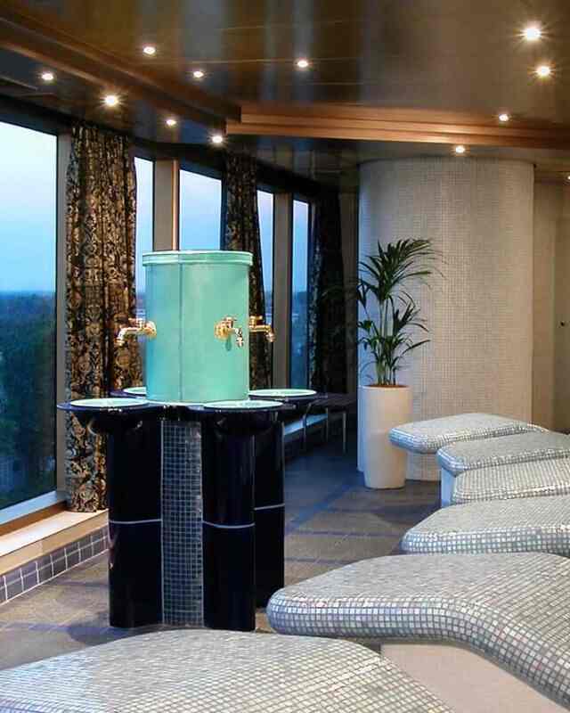 Oosterdam Cruise Ship - Vista-Class | Holland America Line