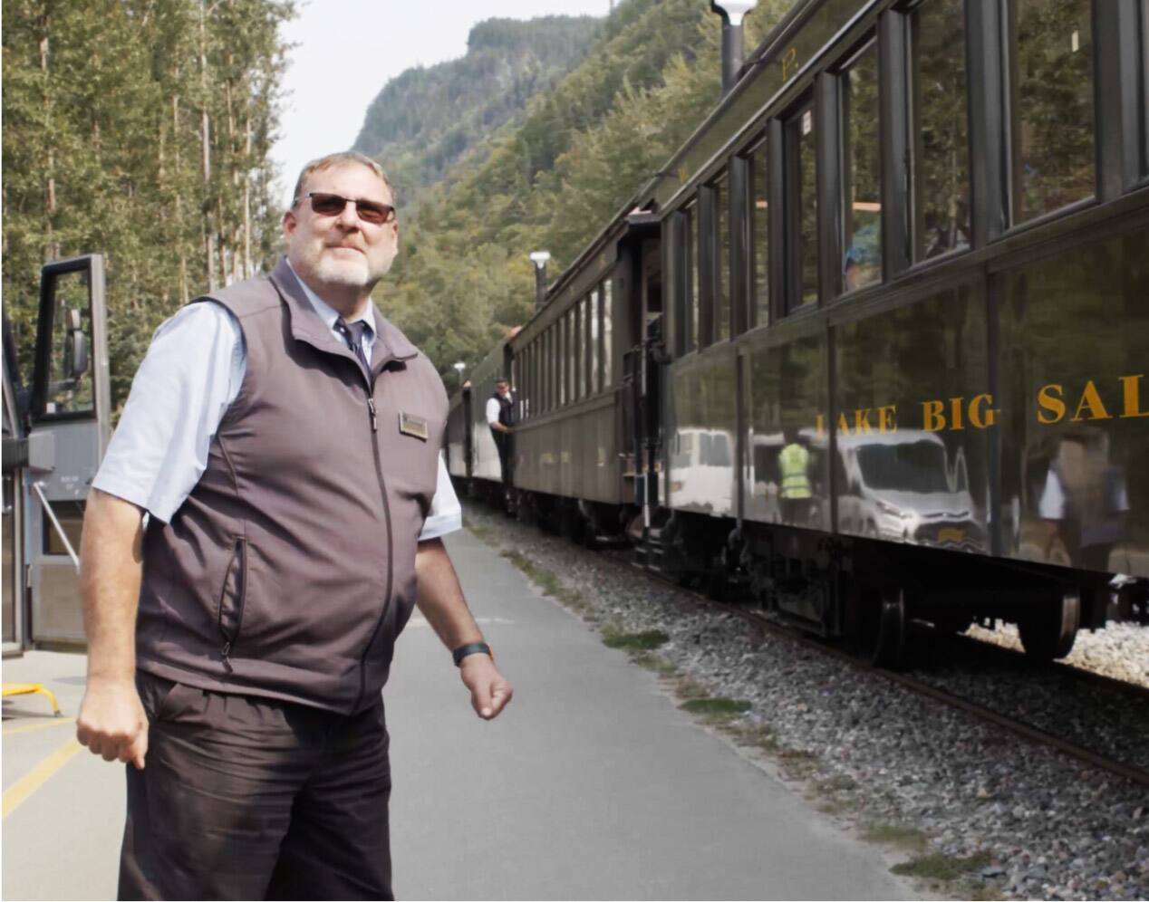 2026-2027 Alaska Cruisetours - Land and Sea Tours | Holland America
