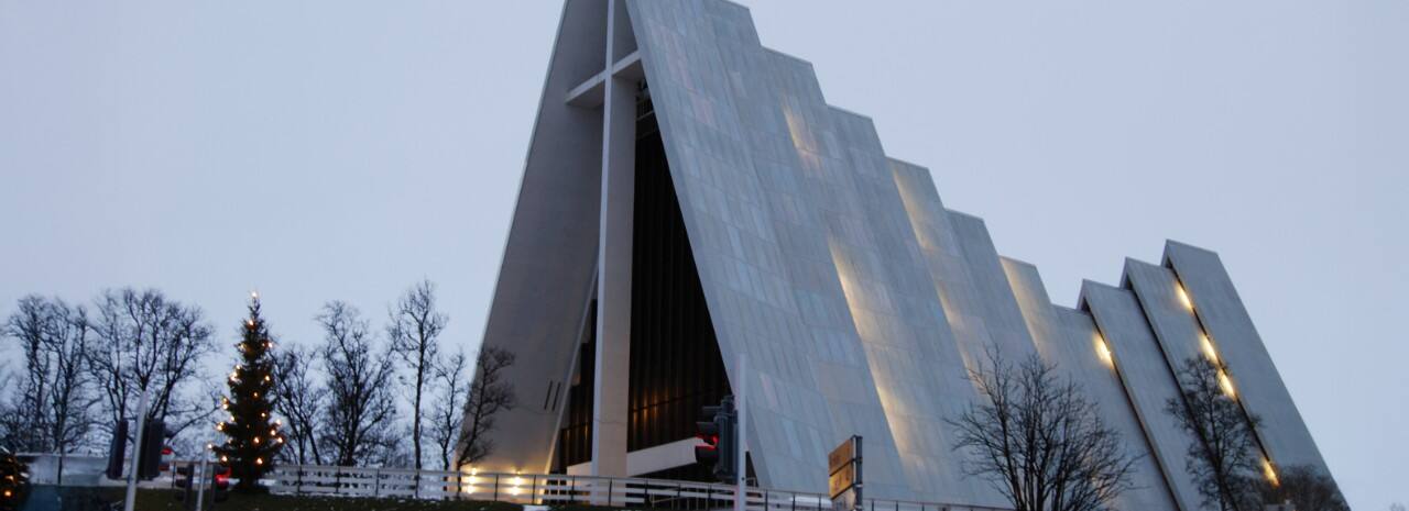 Tromso Highlights & Northern Lights Planetarium Cruise Tour