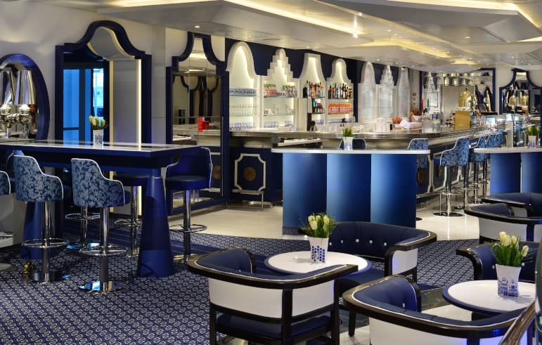 Rotterdam Cruise Ship - Pinnacle-Class - Award-Winning