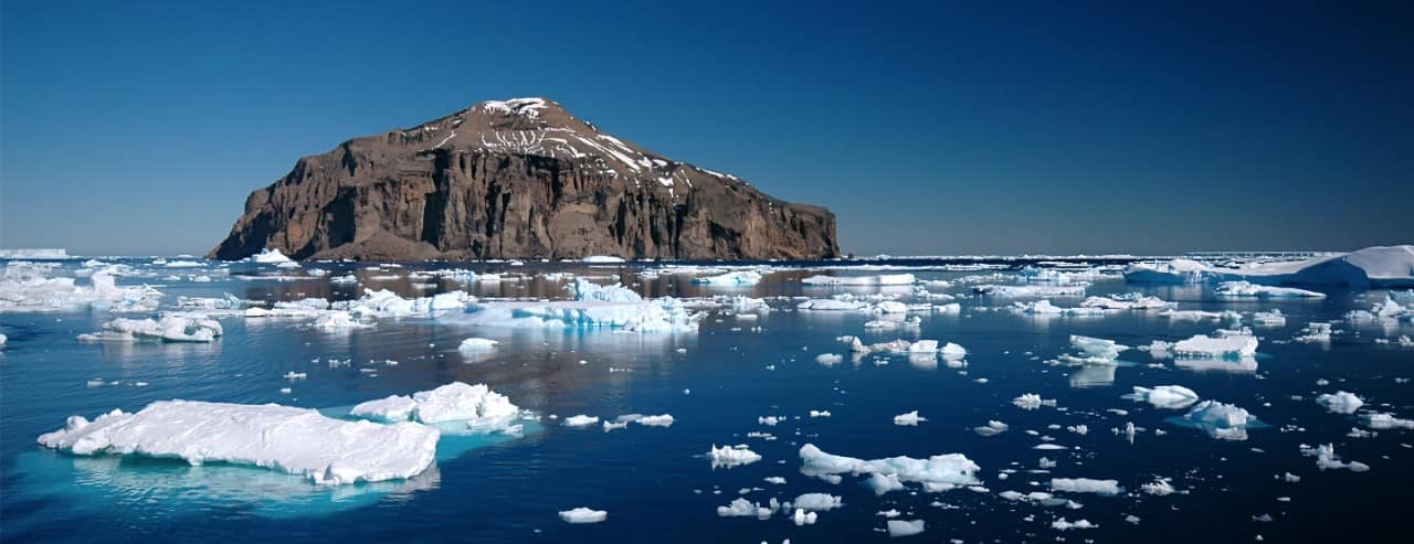 Cruises To Icebergs floating in the Antarctic Sound